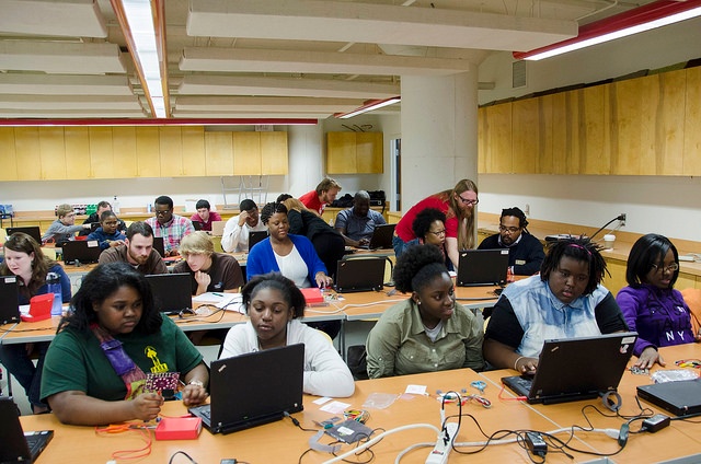 5 Reasons Your School Needs a Makerspace